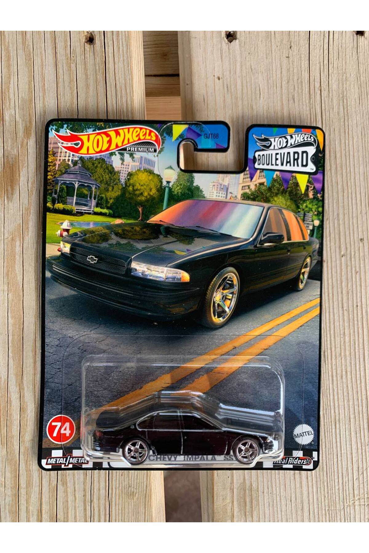 HOT WHEELS Premium Boulevard '96 Chevy Impala SS - Fiyatı, Yorumları