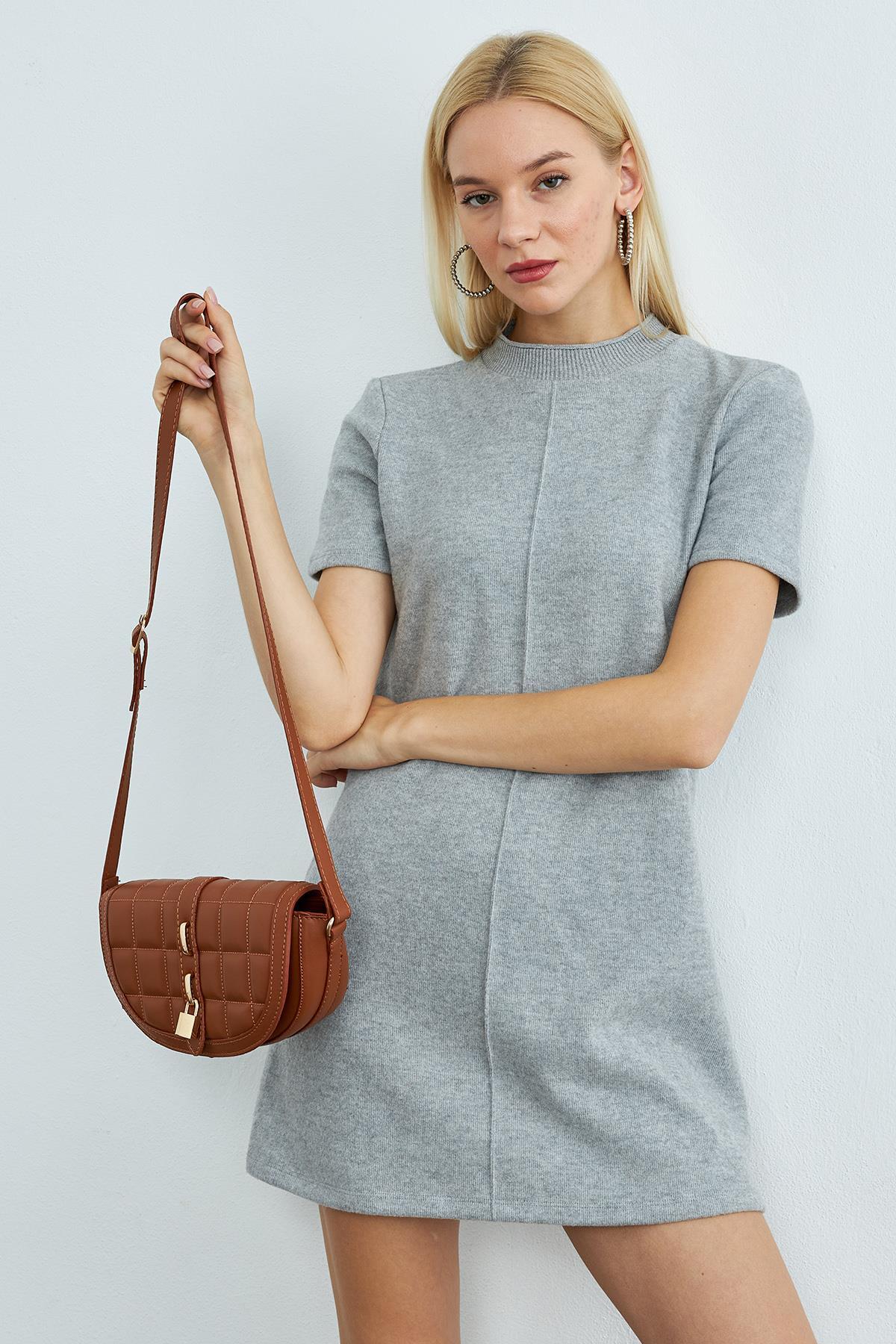 Mopia Taba Kadın Kapitone Kapaklı Çapraz ÇantaFiyatı, Yorumları - Trendyol