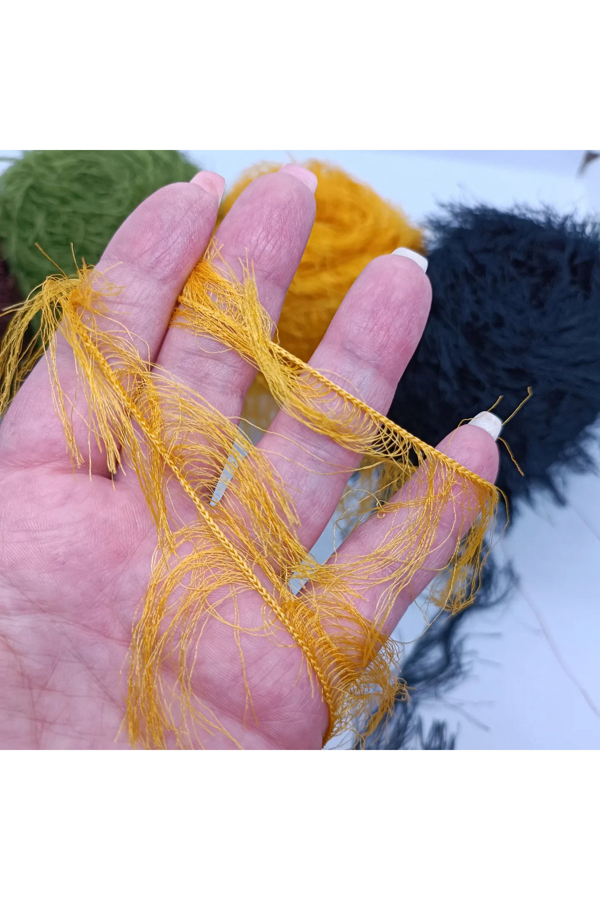 Pİ Yarn Kaz tüyü el örgü ipi 200 Gr ihraç fazlası saçaklı ip Fiyatı ...