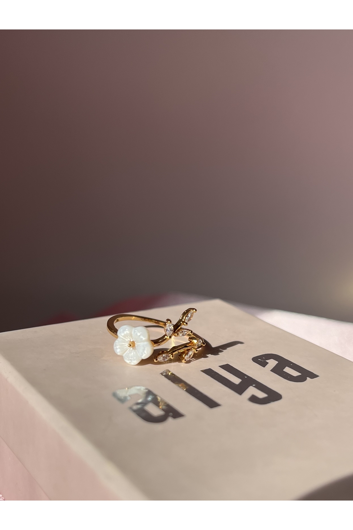 Alya Jewelry Altın Kaplama Manolya Çiçeği Ayarlanabilir Yüzük Fiyatı ...