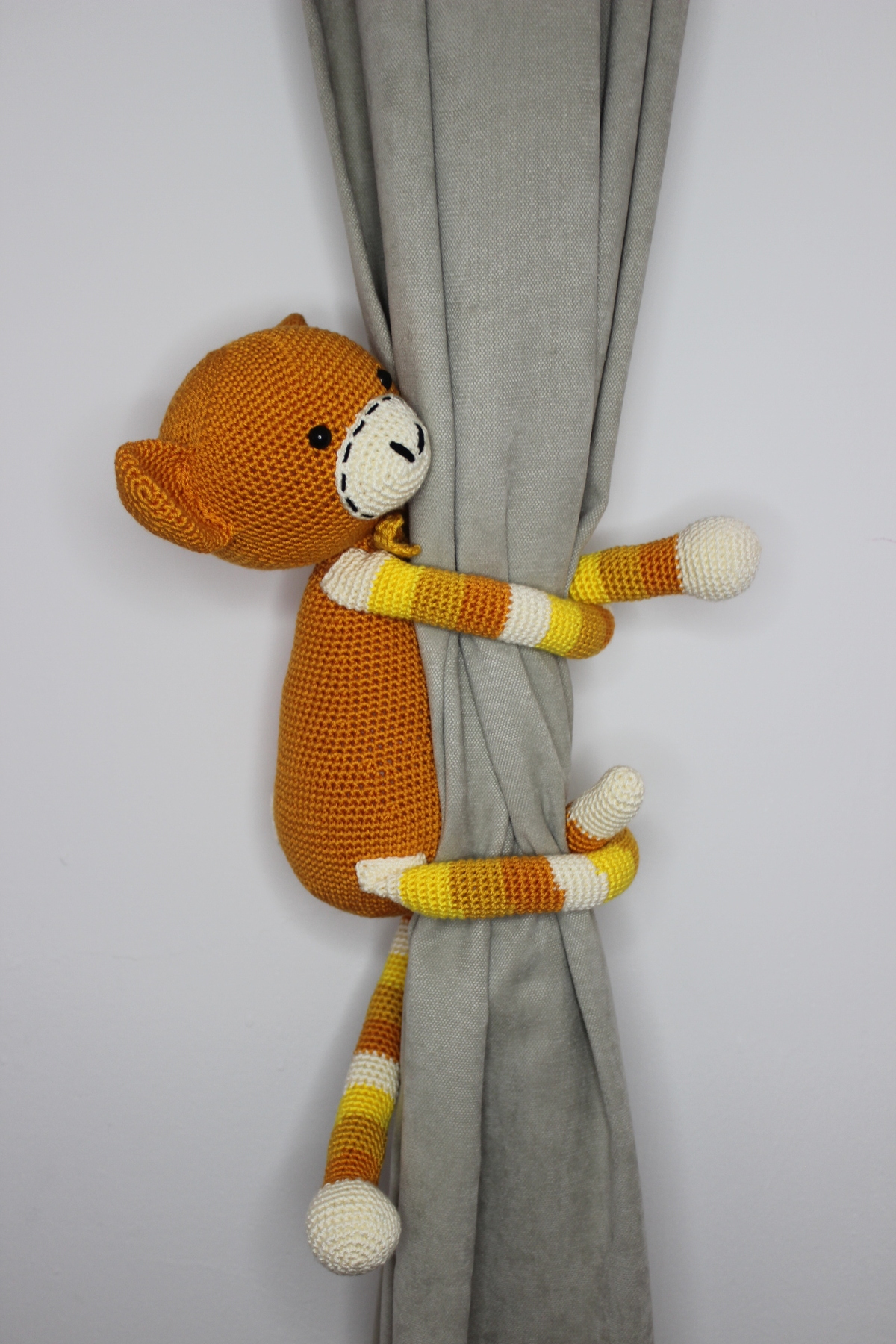 ilgazshopdesign Amigurumi Turuncu Maymun Çocuk Bebek Odası Perde Tutucu ...