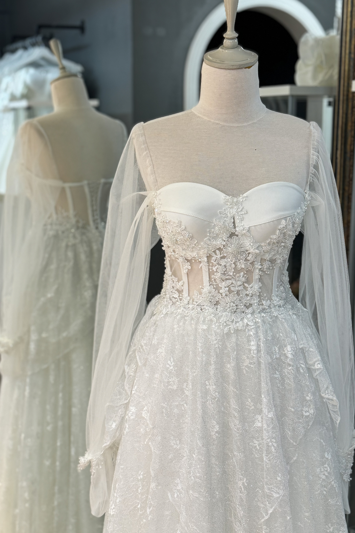 Lenta Moda Beyaz Simli Dantel Etekli Ve İşlemeli Dantel Detaylı Abiye ...