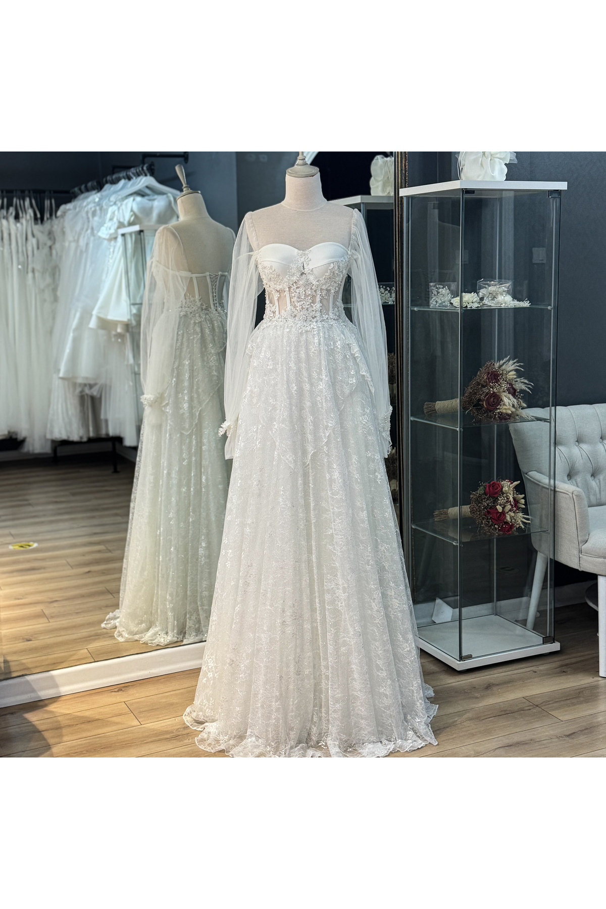 Lenta Moda Beyaz Simli Dantel Etekli Ve İşlemeli Dantel Detaylı Abiye ...