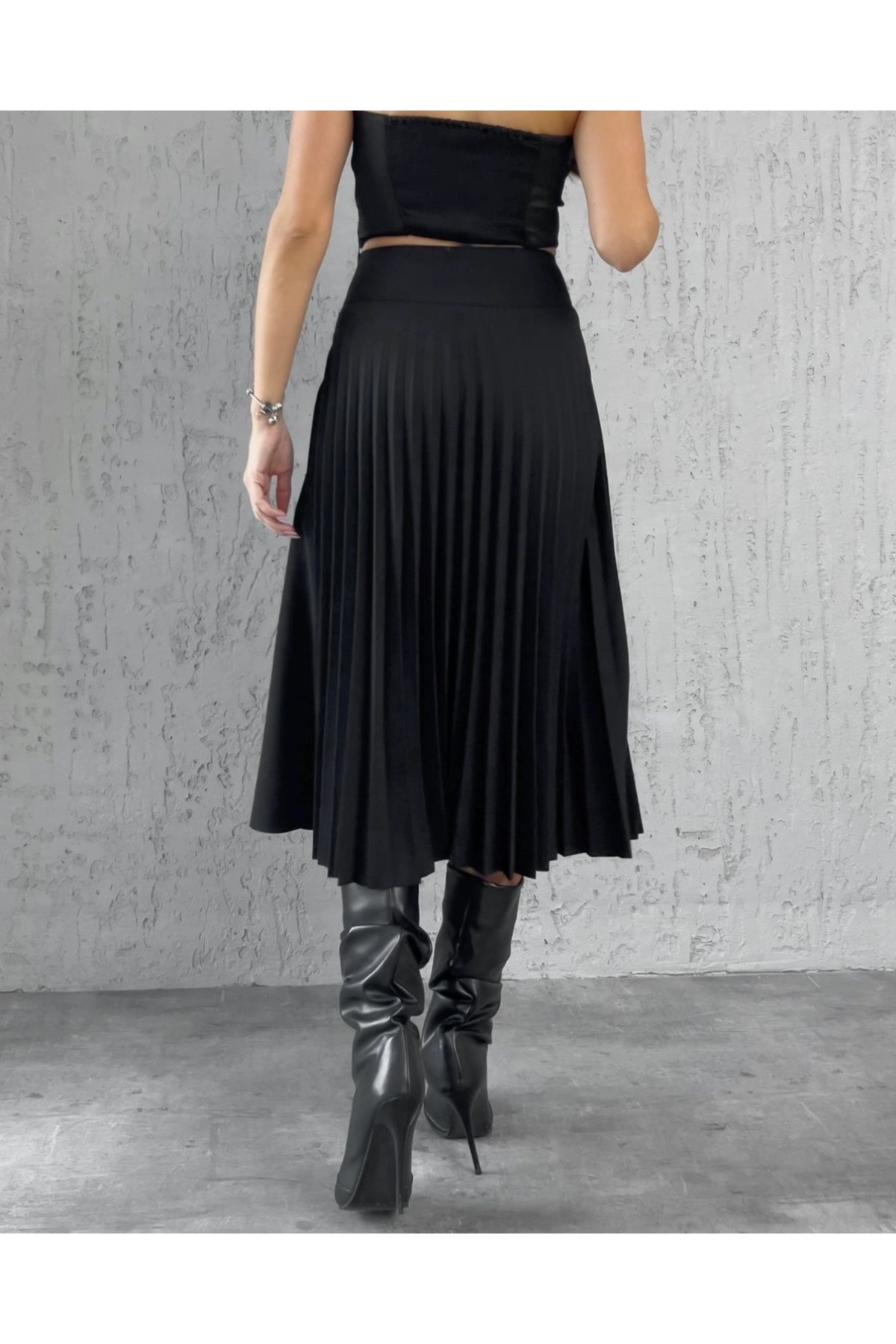 Shiny Boutique YIRTMAÇLI PİLELİ ŞORT ETEK Fiyatı, Yorumları - Trendyol