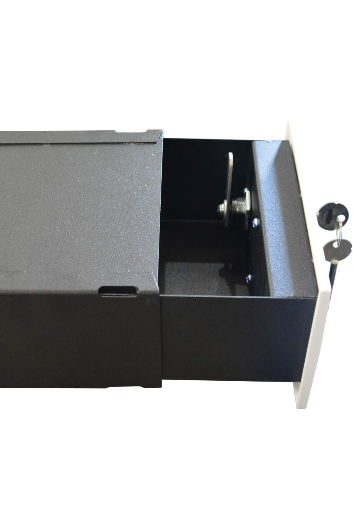 Deutsches Flaggschiff Gravitis Saat, takı ve para için gizli bölme ...