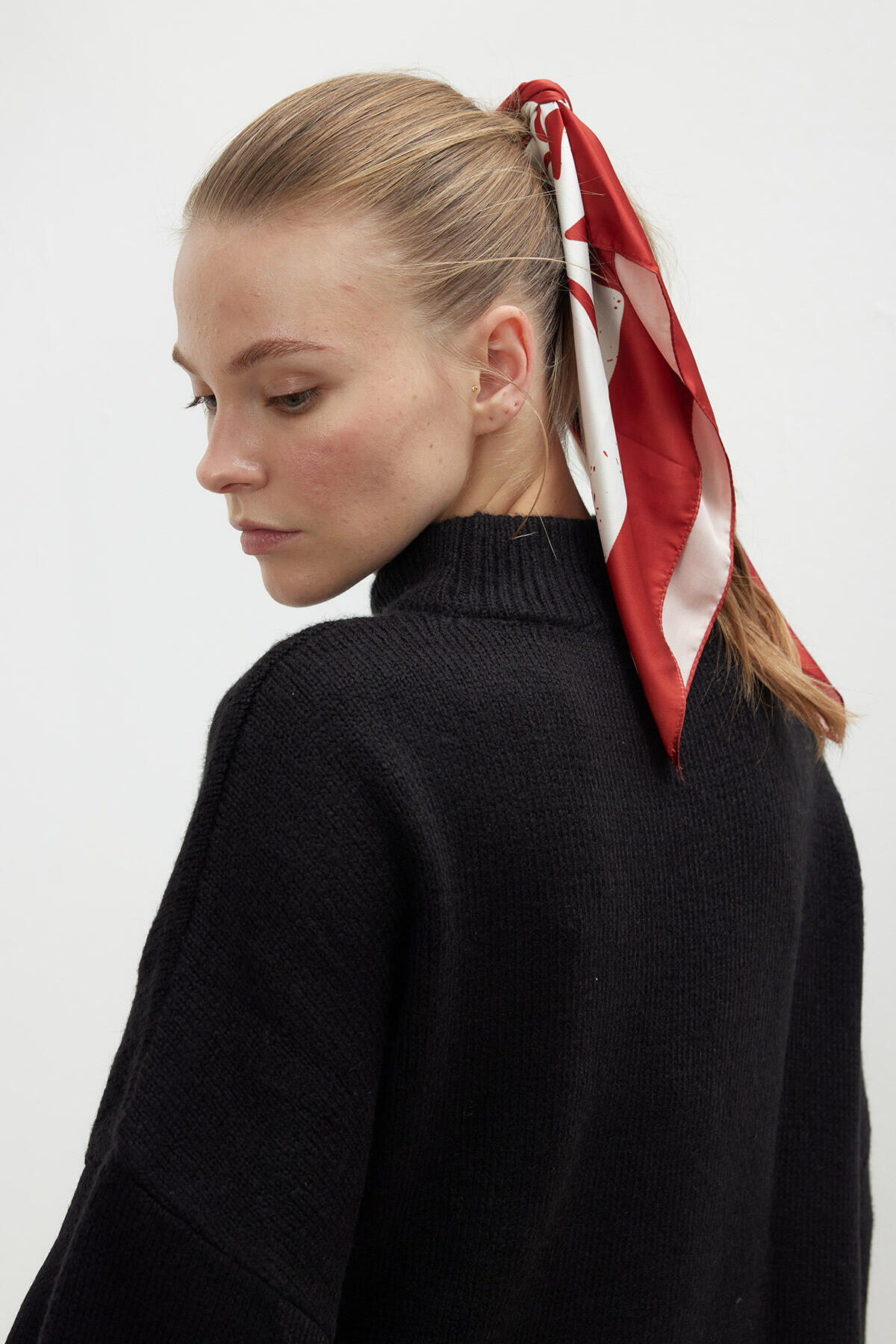 Manuka DESENLİ SATEN FULAR MIA Fiyatı, Yorumları - Trendyol