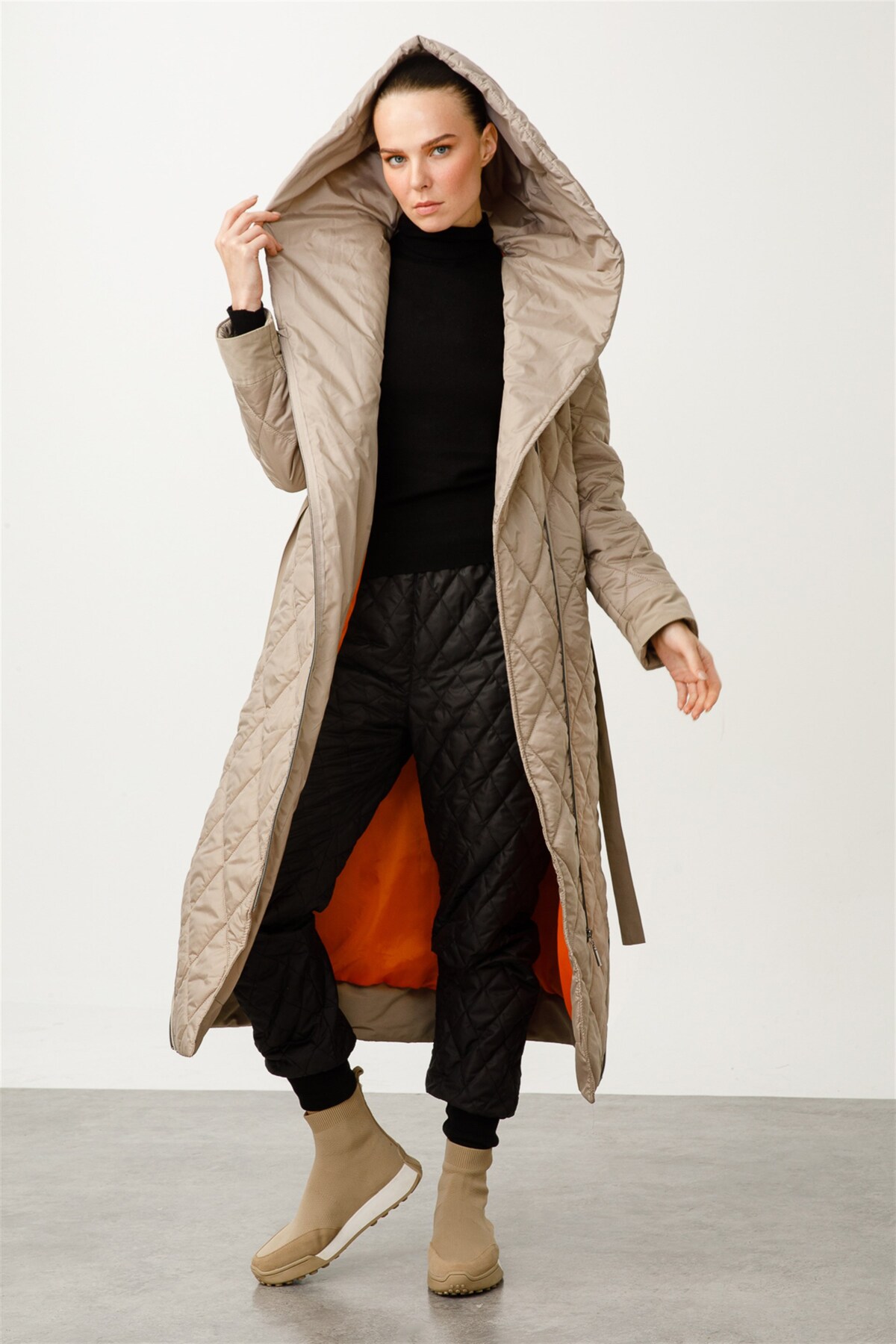 Micca Fermuar Ve Helene Garnili Kapitone Modern Manto-taş Fiyatı ...