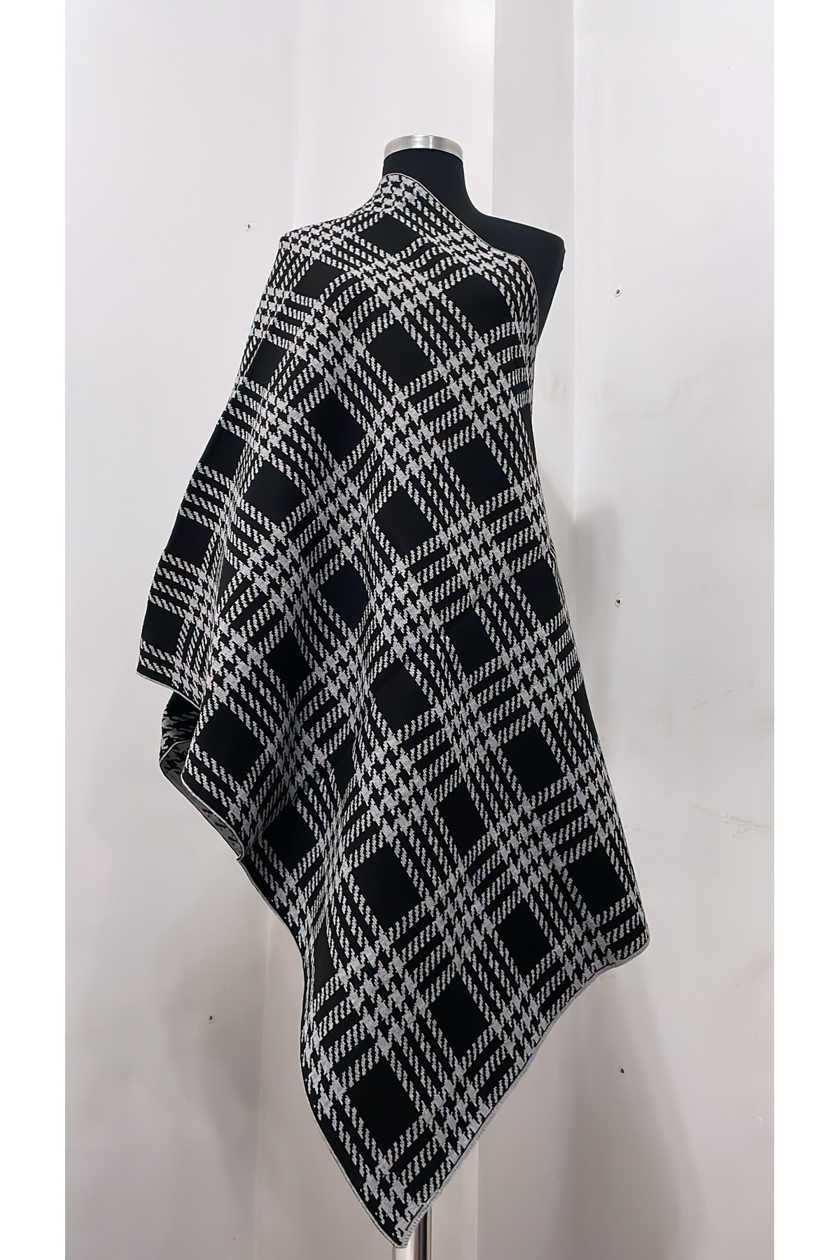 Onur Etol - Ekose Deseni Çift Taraflı Omuz Atkısı Dokuma Kumaş Kışlık ...