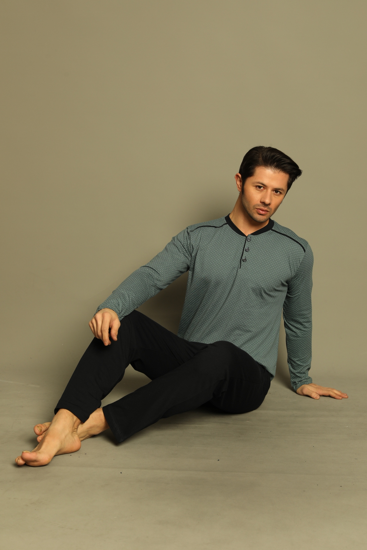 TUGSE Erkek Üstü Petrol Mavisi Altı Siyah Pitikare Uzun Kollu Yaka ...