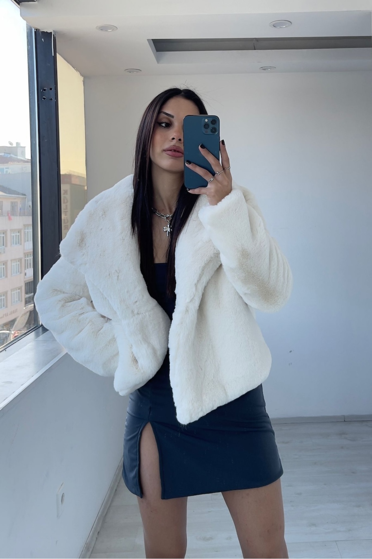 NAVY Reks Geniş Yaka Kürk Ceket Fiyatı, Yorumları - Trendyol