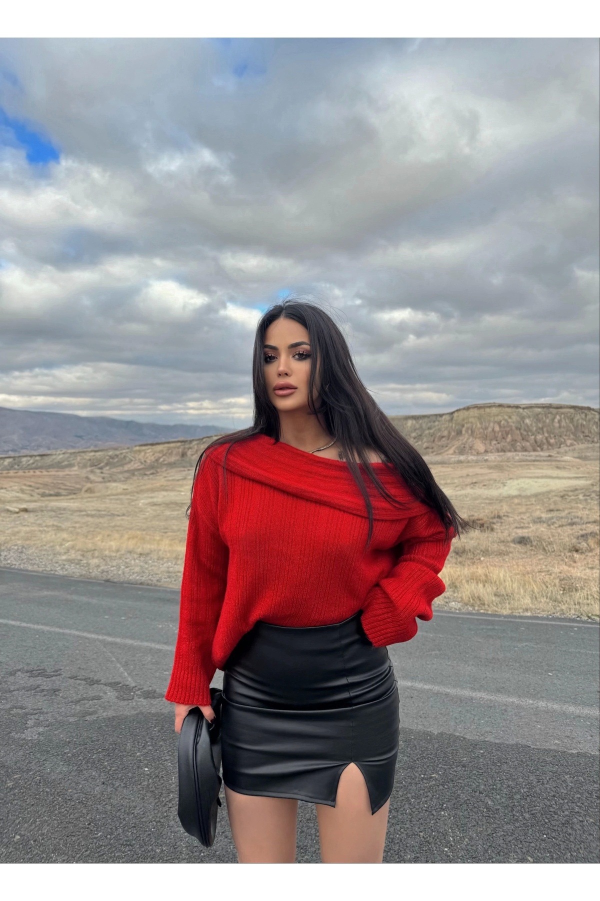 kırmızı butiks Siyah Tek Yırtmaçlı Deri Etek Fiyatı, Yorumları - Trendyol