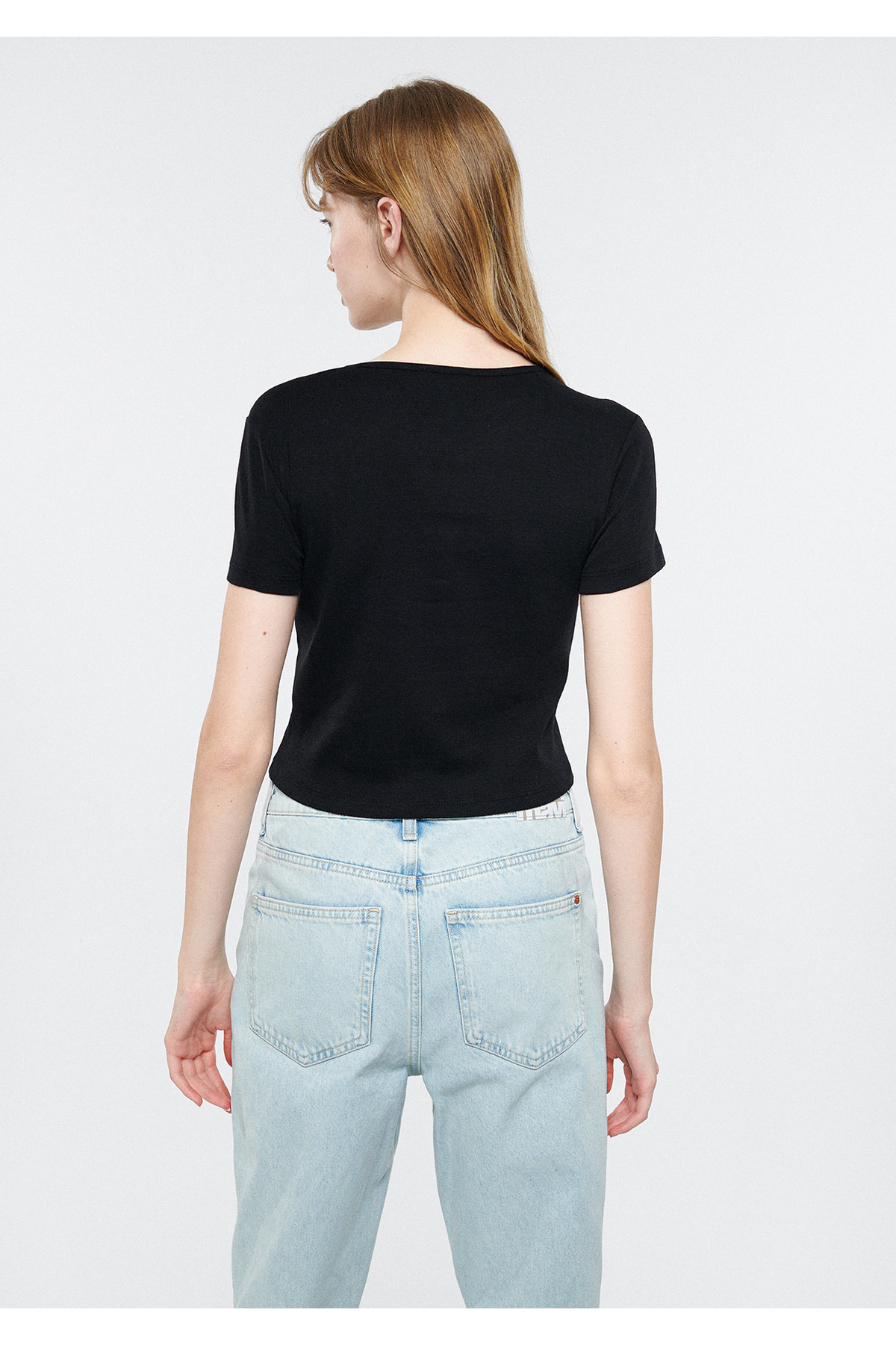 Mavi Düğmeli Siyah Basic Tişört Crop / Kısa Kesim 1611639-900 Fiyatı, Yorumları - Trendyol