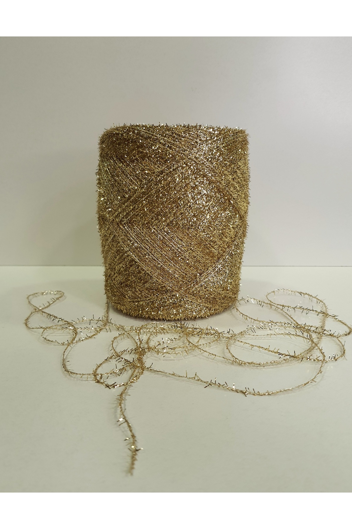 İPLİKOUTLET Gold Renk Kristal Sim İp 200 Gram - Fiyatı, Yorumları