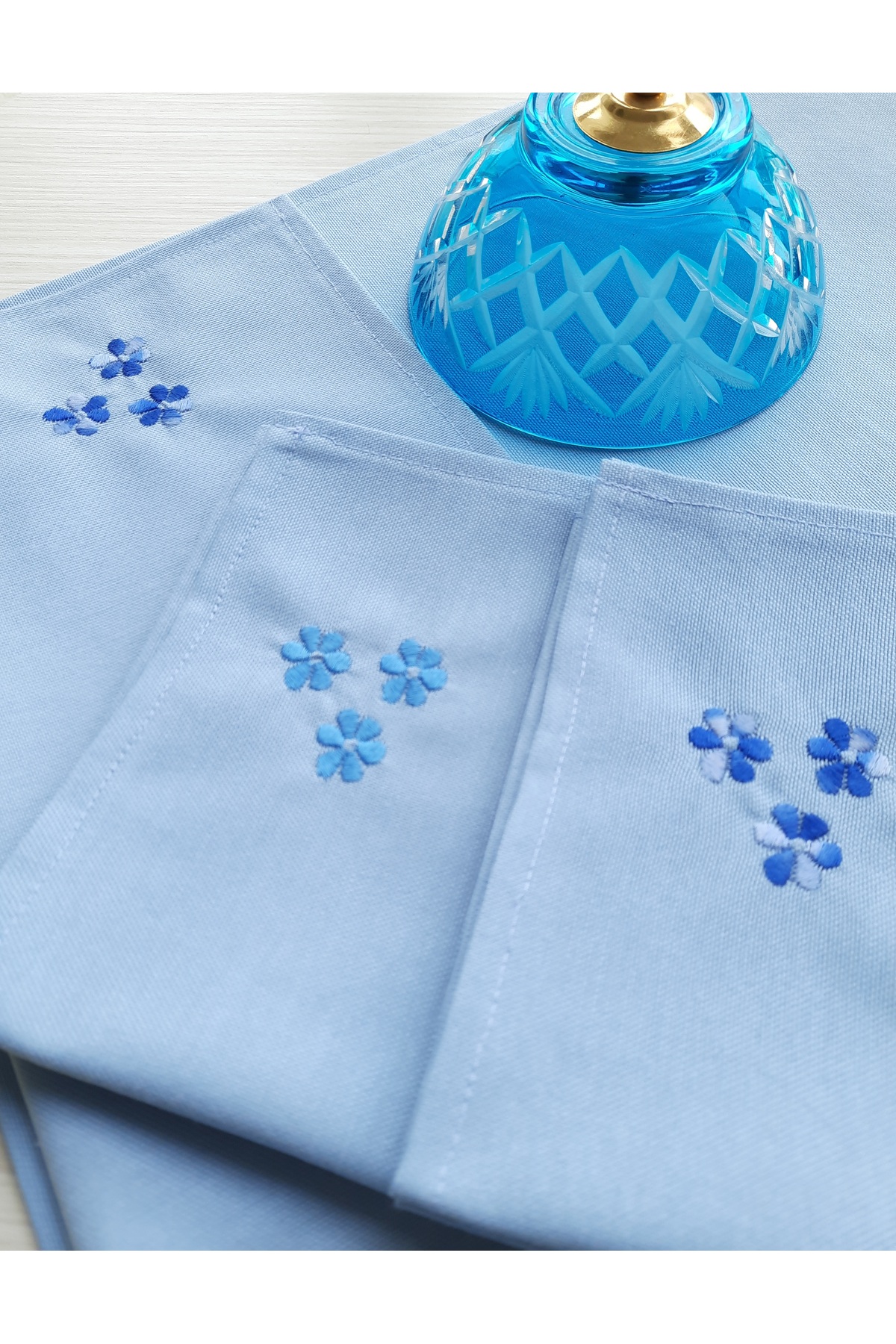 Fabric by Gülçin Koton Duck Kumaş Çiçek Nakış İşlemeli 6'lı Peçete ...