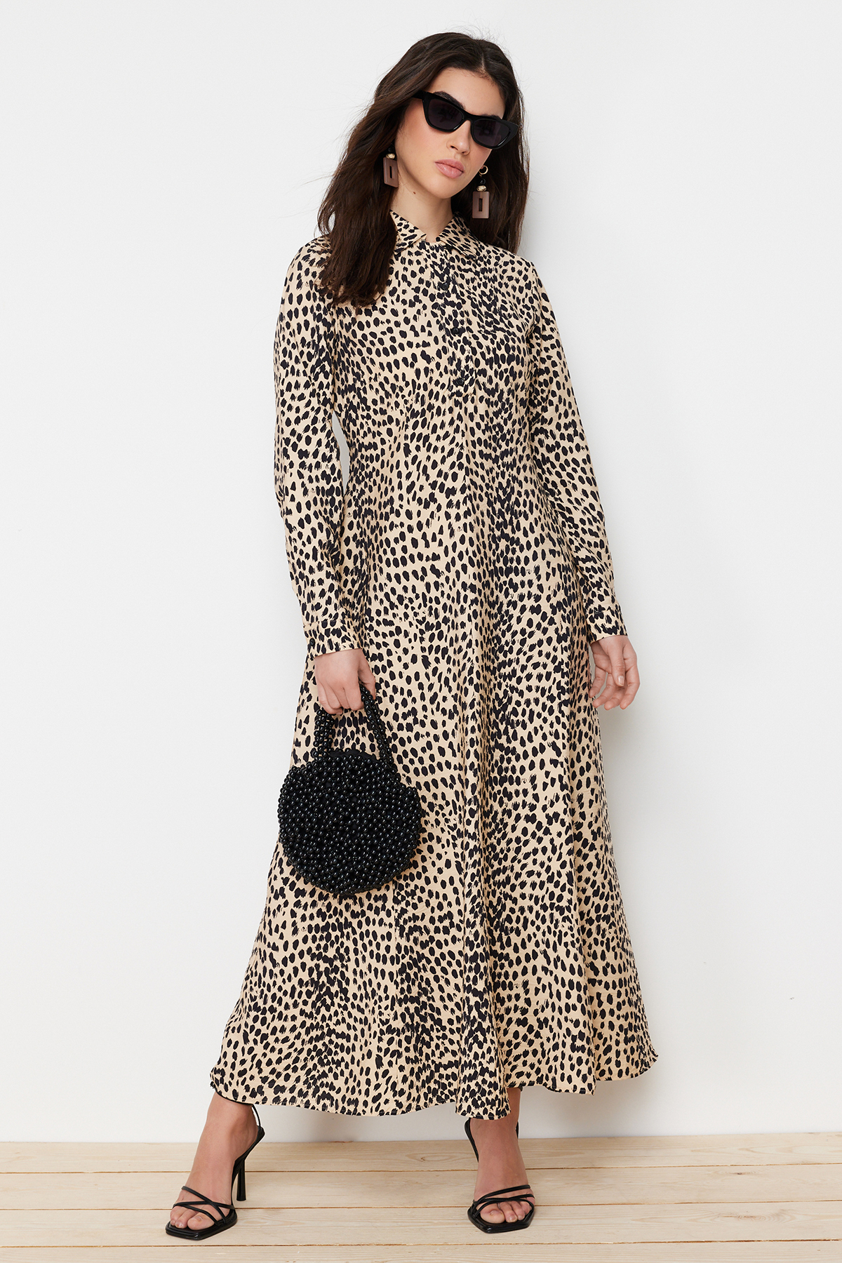 Trendyolmilla Modest Bej Animal Desenli Viskon Dokuma Elbise ...