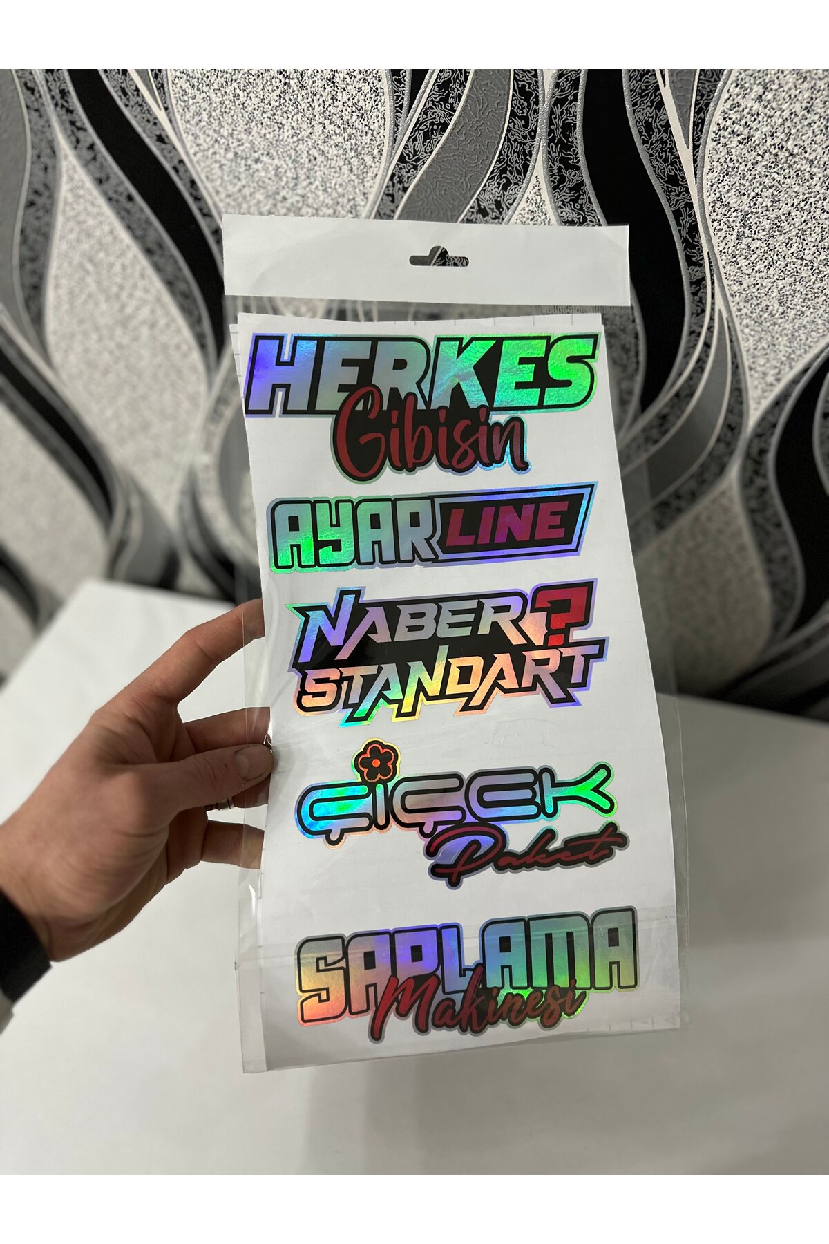 Etiket Oto Aksesuar ARABA ARKA CAM YAZILARI HOLOGRAMLI YENİ MODEL ...