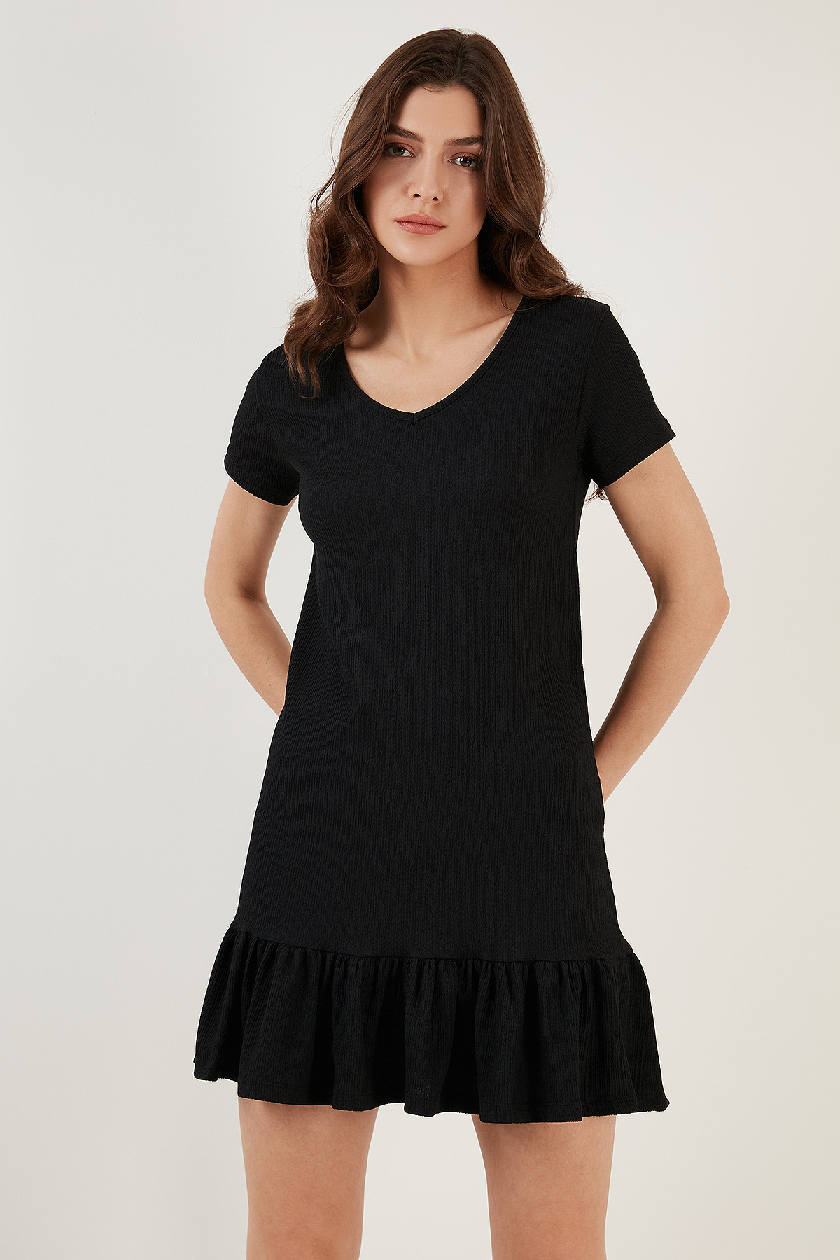 Lela Regular Fit Fırfırlı V Yaka Bürümcük Mini Elbise Elbise 5865071 ...