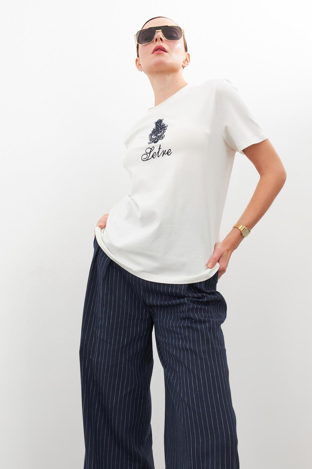 Setre Ekru Setre Logolu Basic T-Shirt Fiyatı, Yorumları - Trendyol