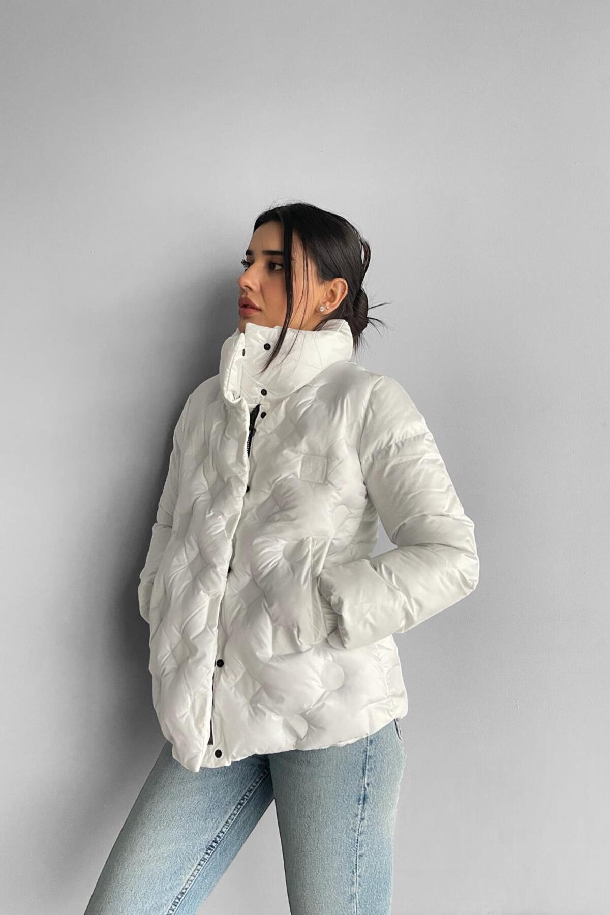 PRANGA Kadın Beyaz Şişme Mont Fiyatı, Yorumları - Trendyol