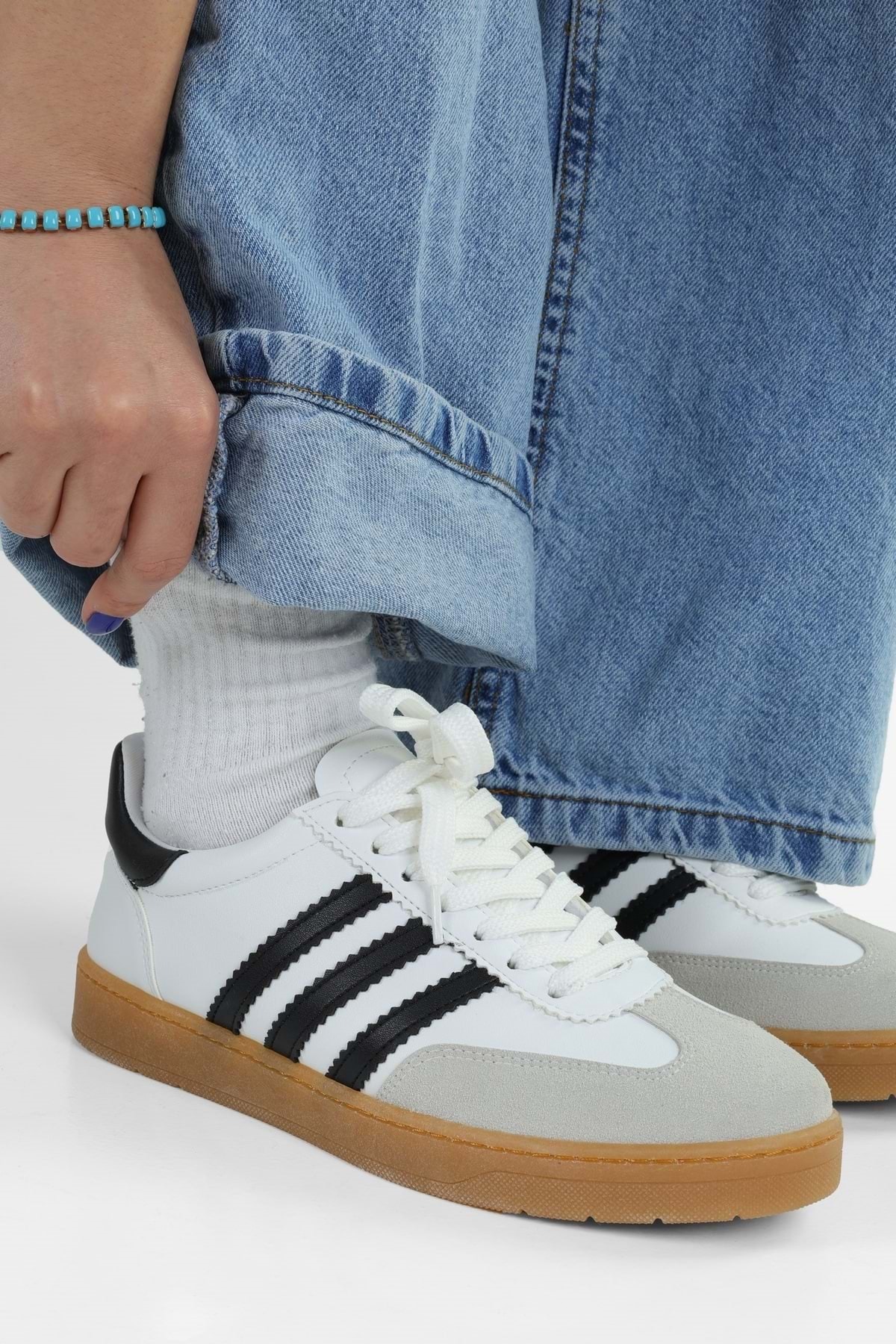 Shoeberry Kadın Beyaz-Siyah Düz Spor Ayakkabı - Fiyatı, Yorumları