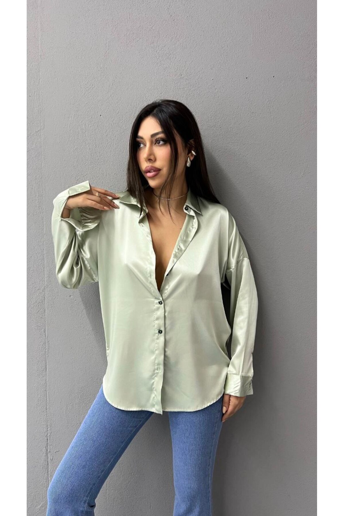EZFER KADIN UZUN KOLLU SATEN GÖMLEK DÜZ RENK Fiyatı, Yorumları - Trendyol