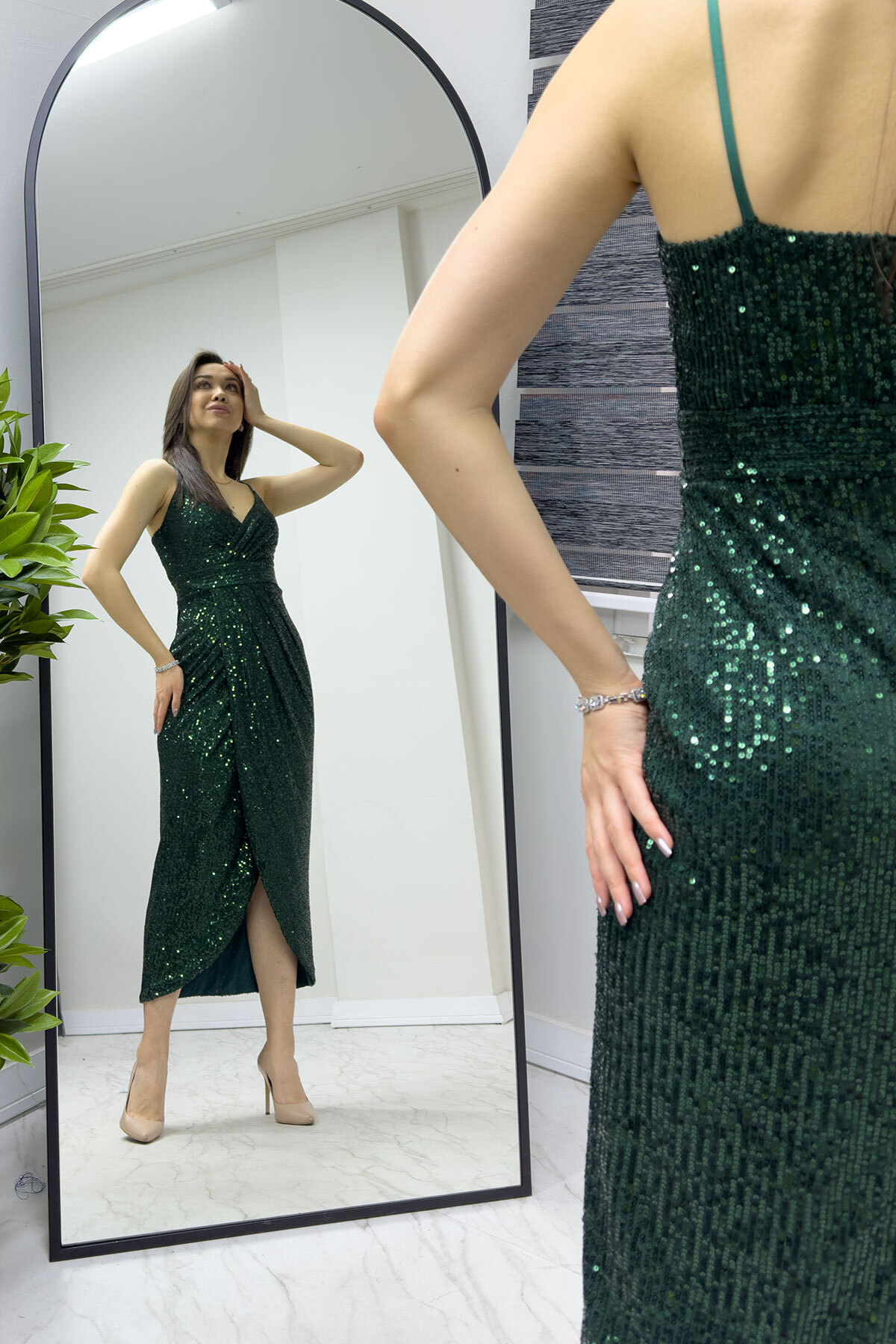 Elbise Delisi Kadın Askılı Pul Payet Kruvaze Yırtmaçlı Abiye Elbise ...