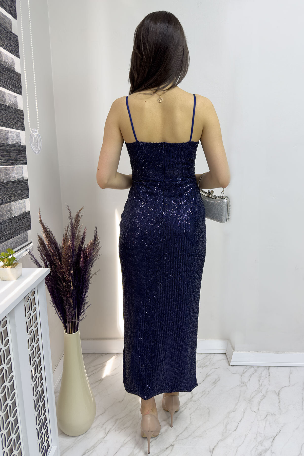 Elbise Delisi Kadın Askılı Pul Payet Kruvaze Yırtmaçlı Abiye Elbise ...