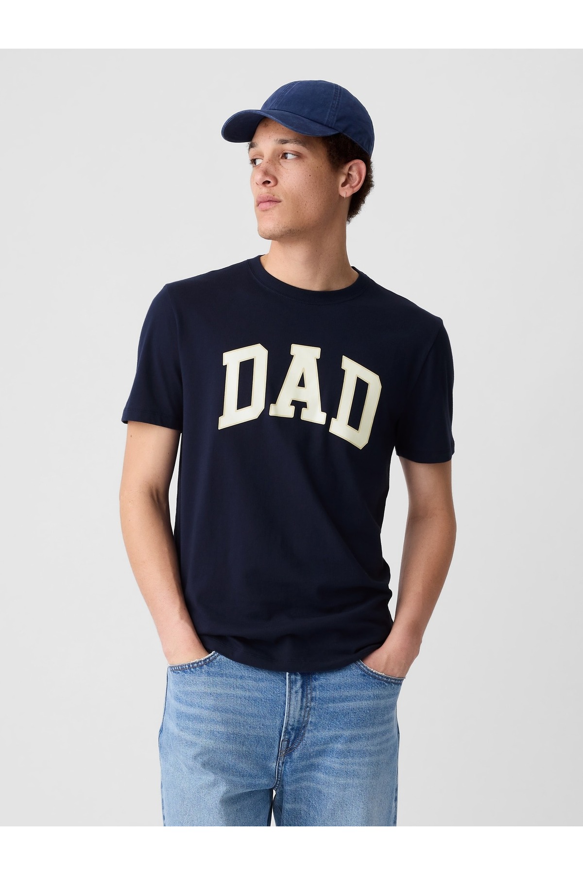 GAP Erkek Lacivert Everday Soft Dad Grafikli T-Shirt Fiyatı, Yorumları ...