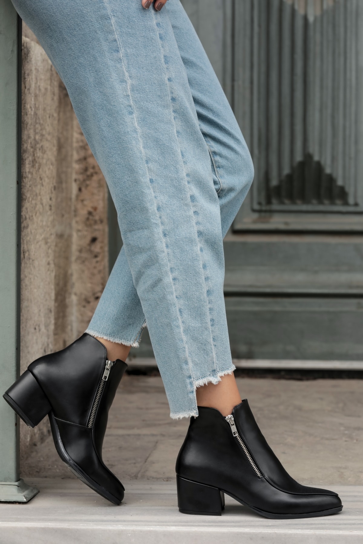 Mio Gusto Siyah Kadın Bot