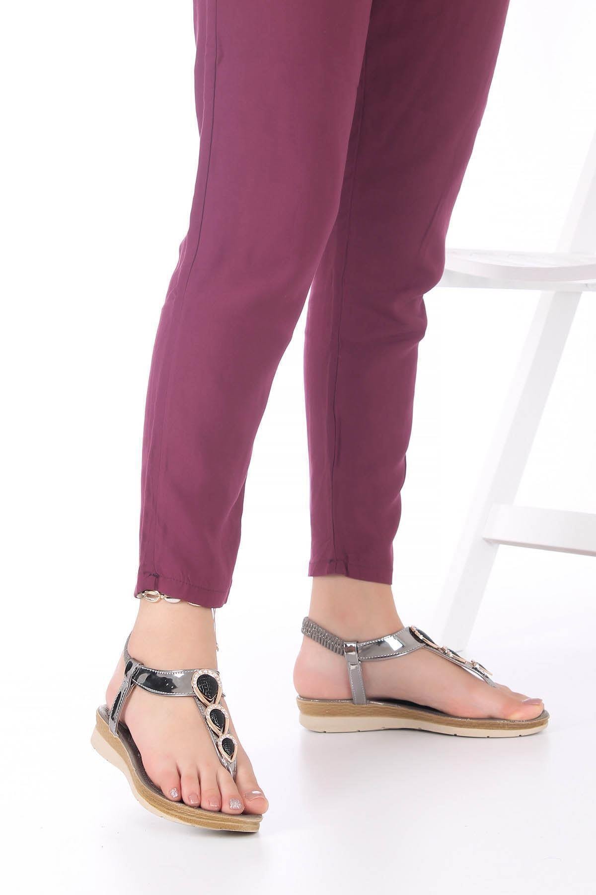 PATUMA Kadın Platin Parmak Arası Sandalet -Pitho