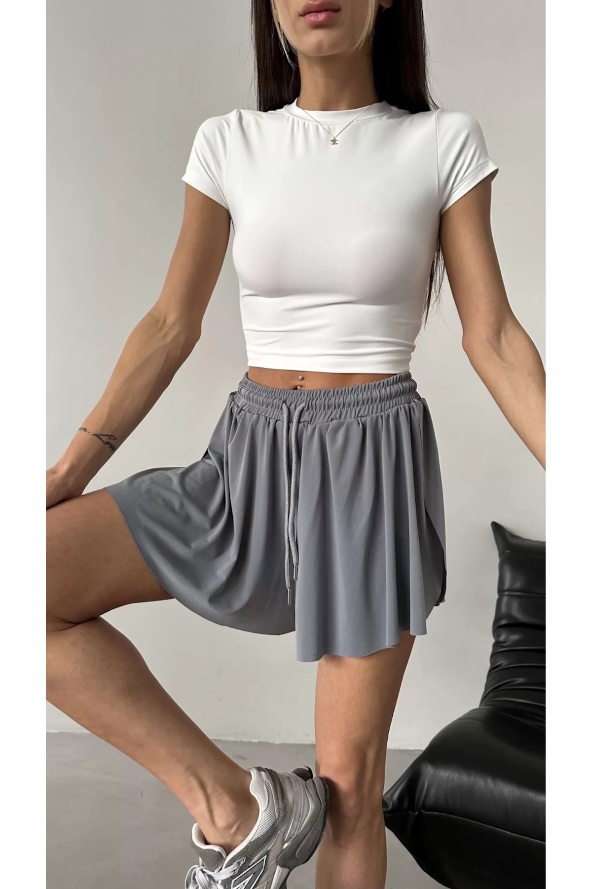 MaxiMor Kadın Gri Bol Kesim Içi Taytlı Spor Şort Etek Siyah - Fiyatı ...