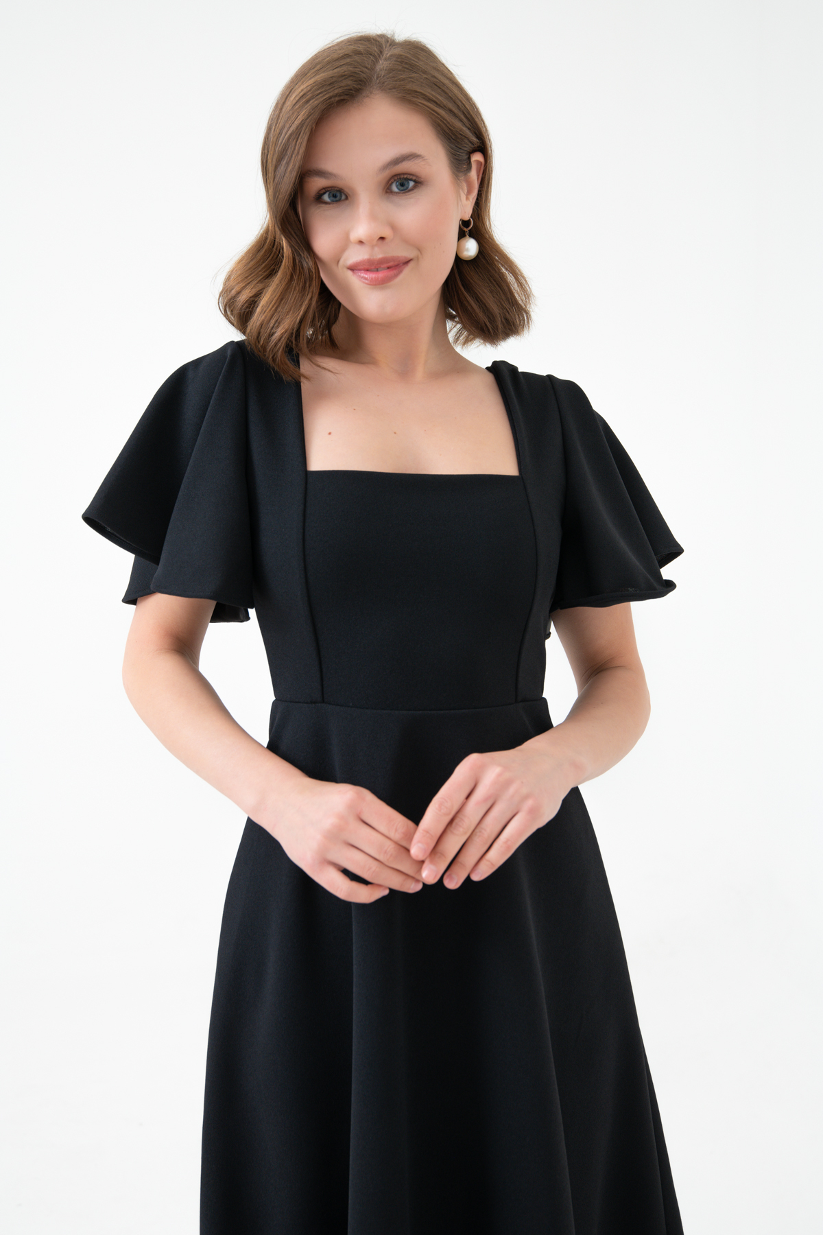 vuvutasarım Kadın Esnek Krep Kumaş Kare Yaka Kolları Volanlı Tasarım Siyah Midi Boy Abiye Elbise ...