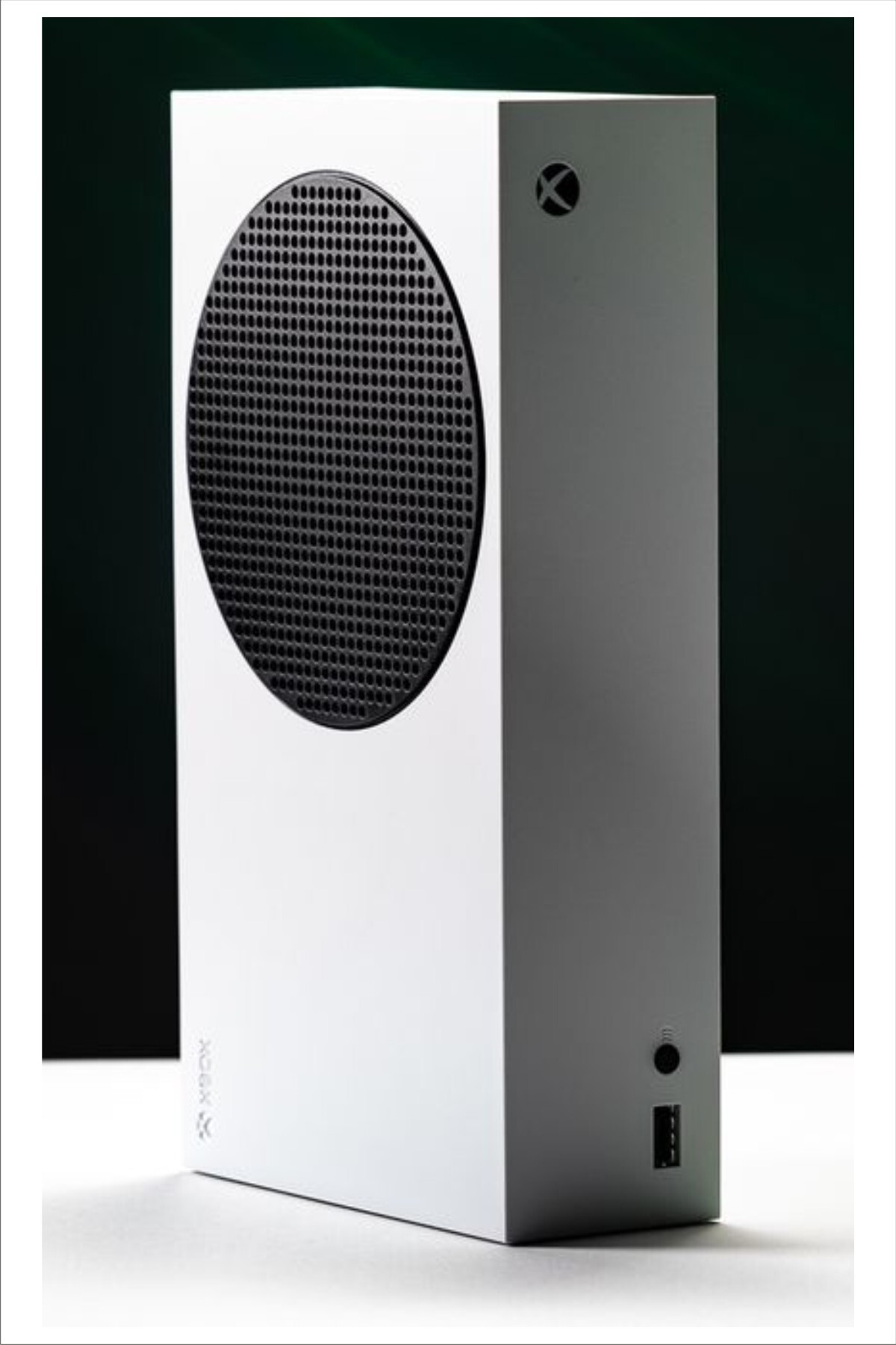 Microsoft Xbox Series S 512 Gb Ssd (Yenilenmiş) + 10 Dijital Oyun + 12 ...