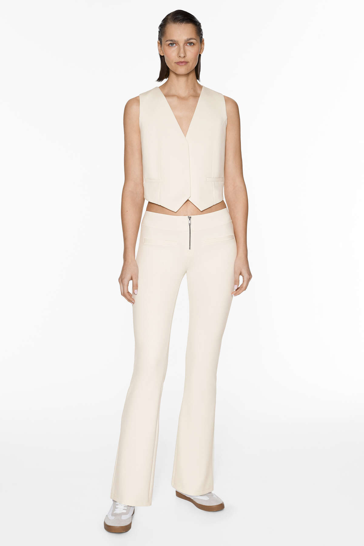 Oysho Neopren görünümlü low rise flare pantolon Fiyatı, Yorumları ...