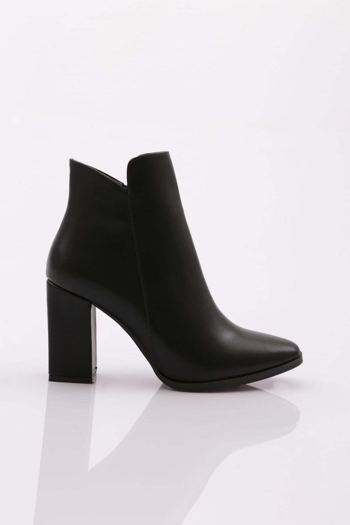 Dgn 201 Kadın Topuklu Bot Siyah Fiyatı, Yorumları - Trendyol