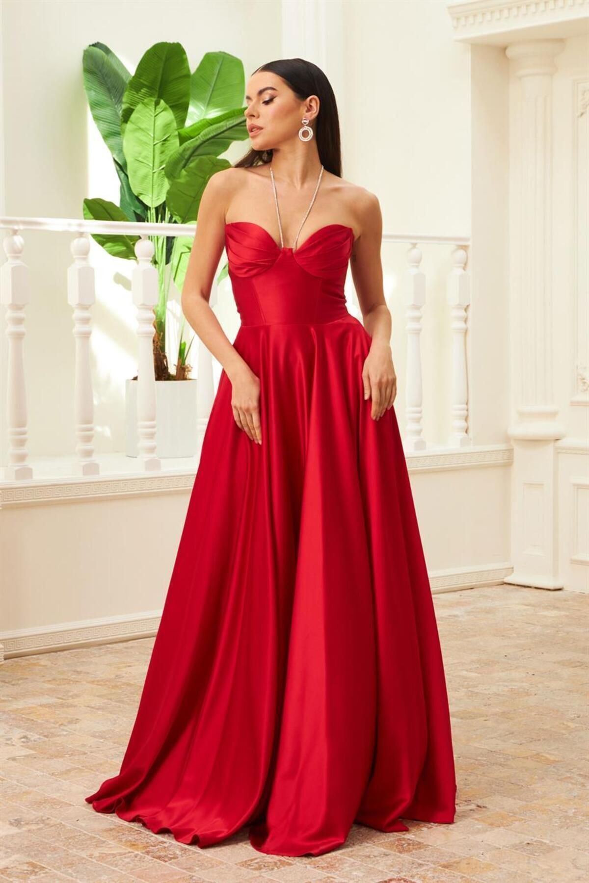 Carmen Kırmızı Saten Straplez Uzun Abiye Elbise Ve Davet Elbisesi