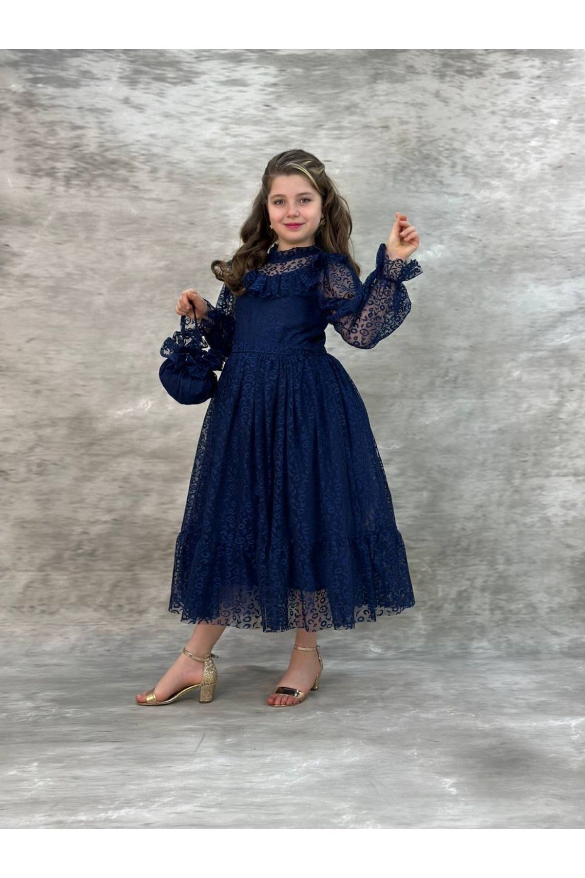 Pumpido Uzun Kollu Nisa Model Kız Çocuk ElbiseFiyatı, Yorumları - Trendyol