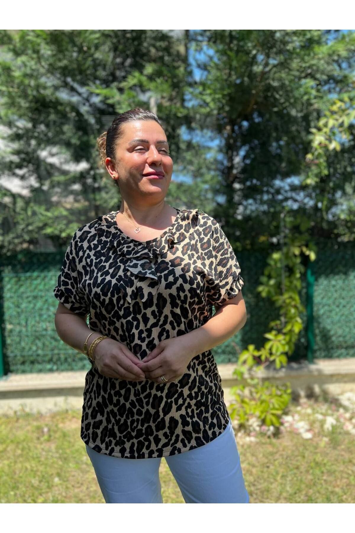 Kadın Büyük Beden önü Fırfır Detaylı Leopar Silky şifon Bluz