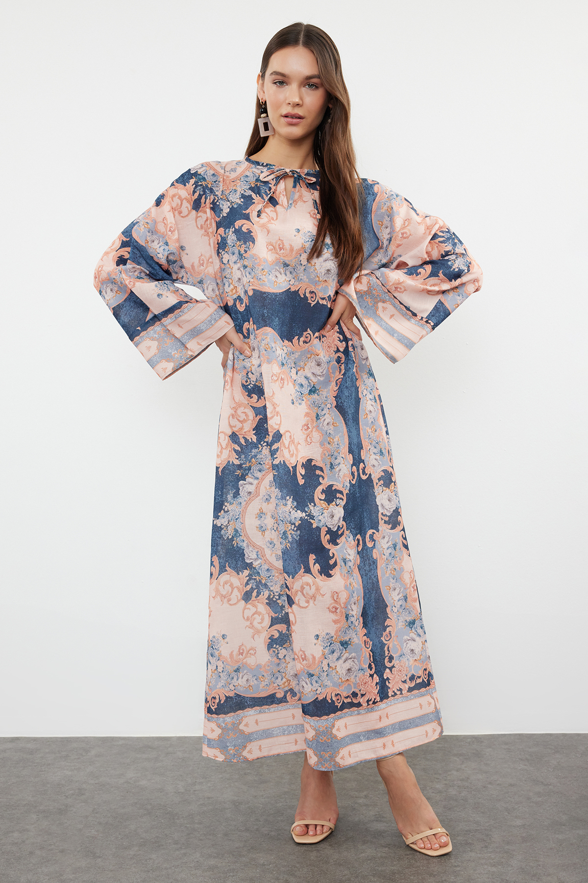 Trendyolmilla Modest Pudra Keten Görünümlü Dokuma Etnik Desenli Elbise ...