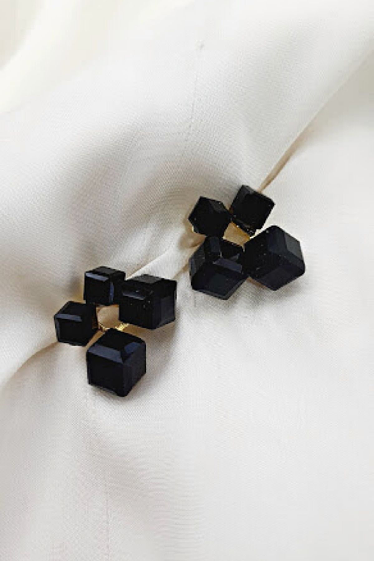 PETEK AKSESUAR Sw Kristal Küp Küpe Fiyatı, Yorumları - Trendyol