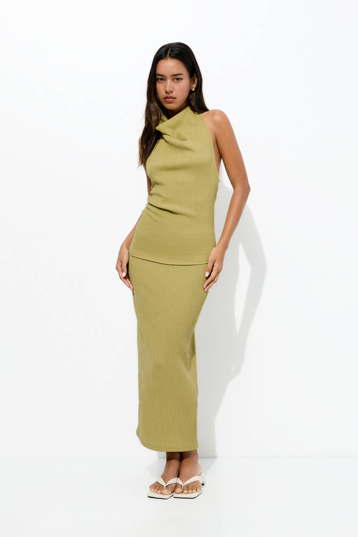 Pull & Bear Krepe halter yaka top Fiyatı, Yorumları - Trendyol