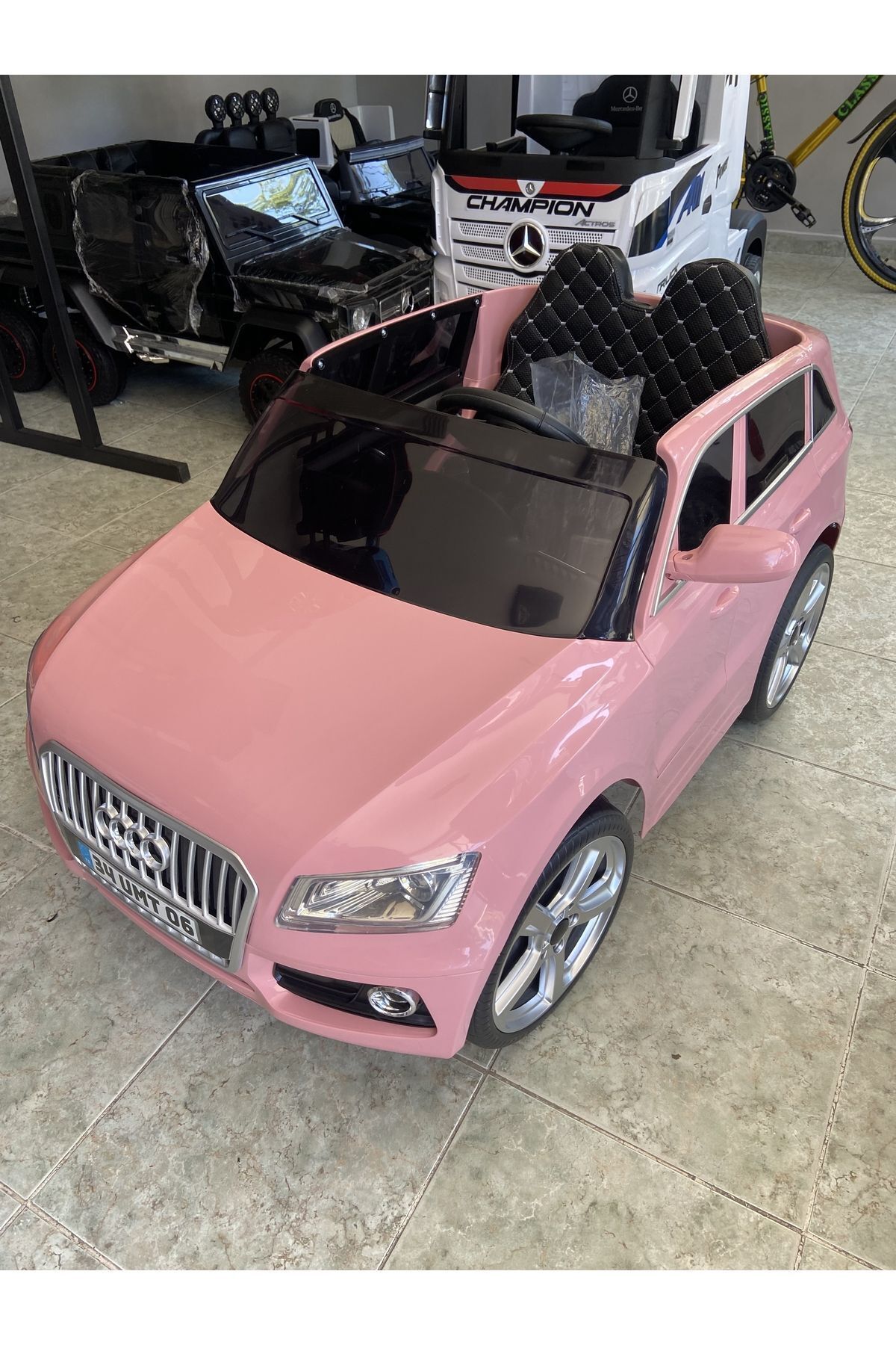 oyuncaksepeti Turhan Bebe Uzaktan Kumandalı Akülü Araba Audi Jeep ...