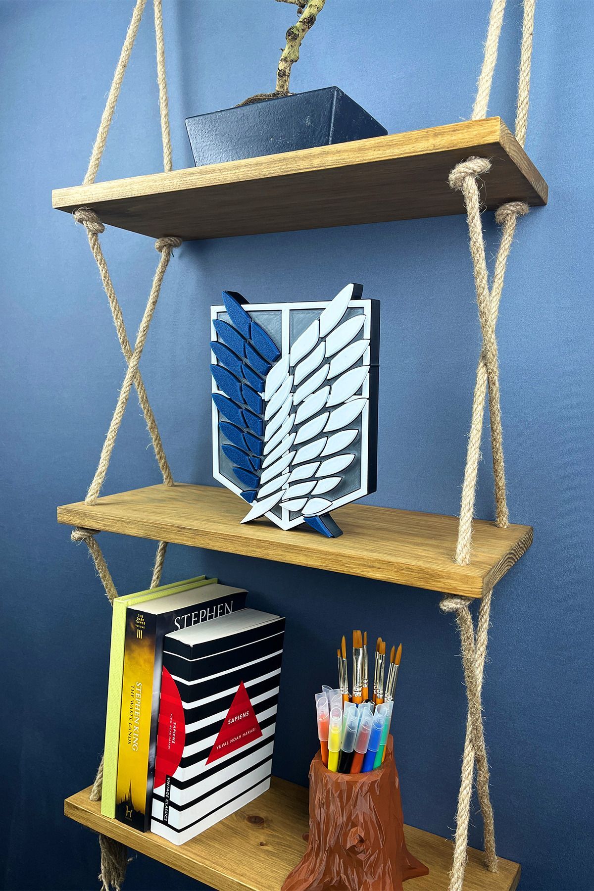 The Pieta Attack On Titan Sembol Logo Figür - Şık Masaüstü Dekorasyonu ...