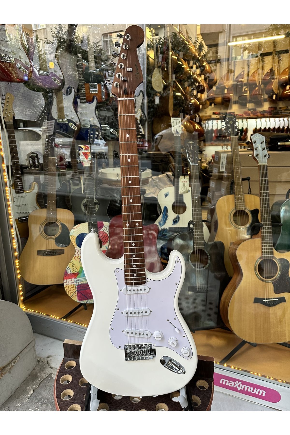 guson LST-WT Beyaz Elektro Gitar - Fiyatı, Yorumları