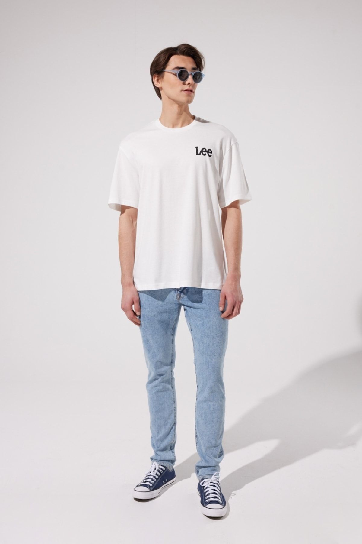 Lee Loose Fit Rahat Kesim %100 Pamuk Bisiklet Yaka Kırık Beyaz Tişört Fiyatı, Yorumları - Trendyol