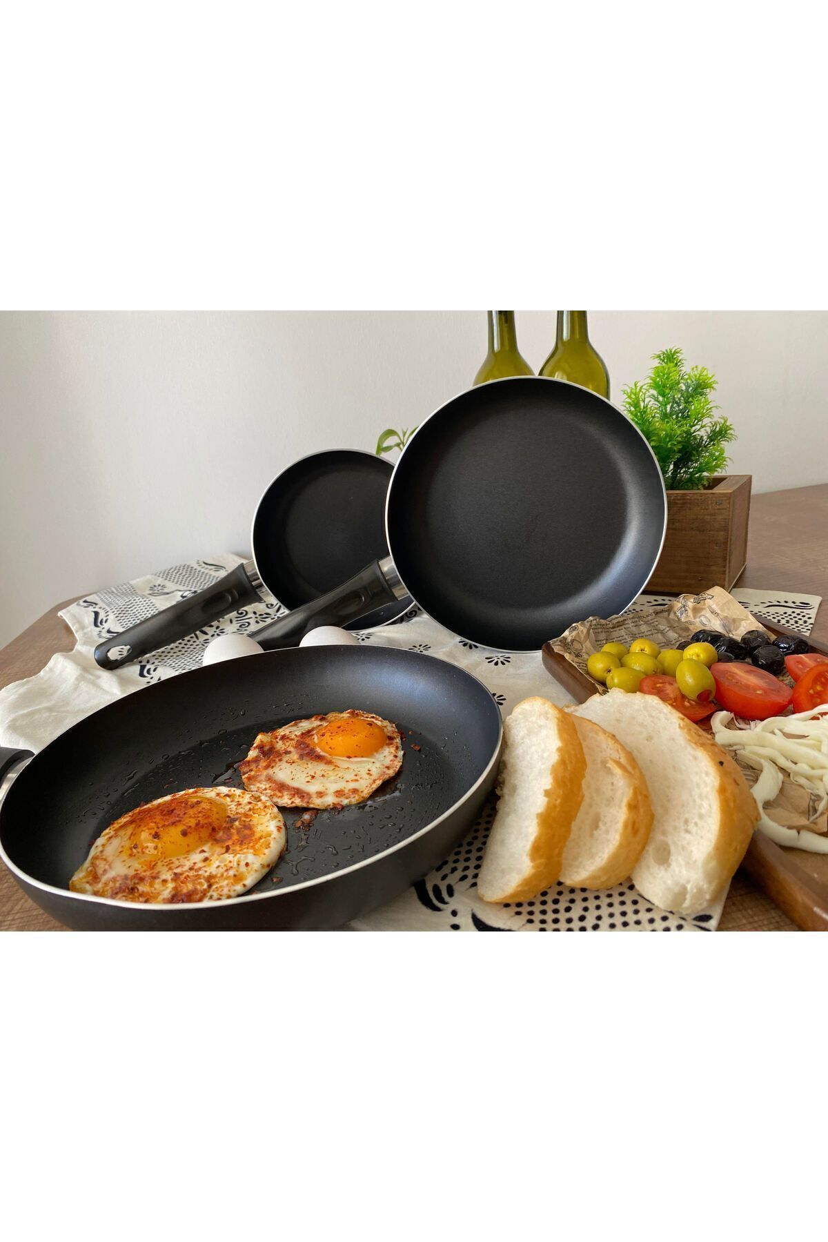 sobapark Yanmaz Yapışmaz Teflon Tava Seti 16 20 24 Cm Siyah Renk Teflon Tava Seti Günlük ...