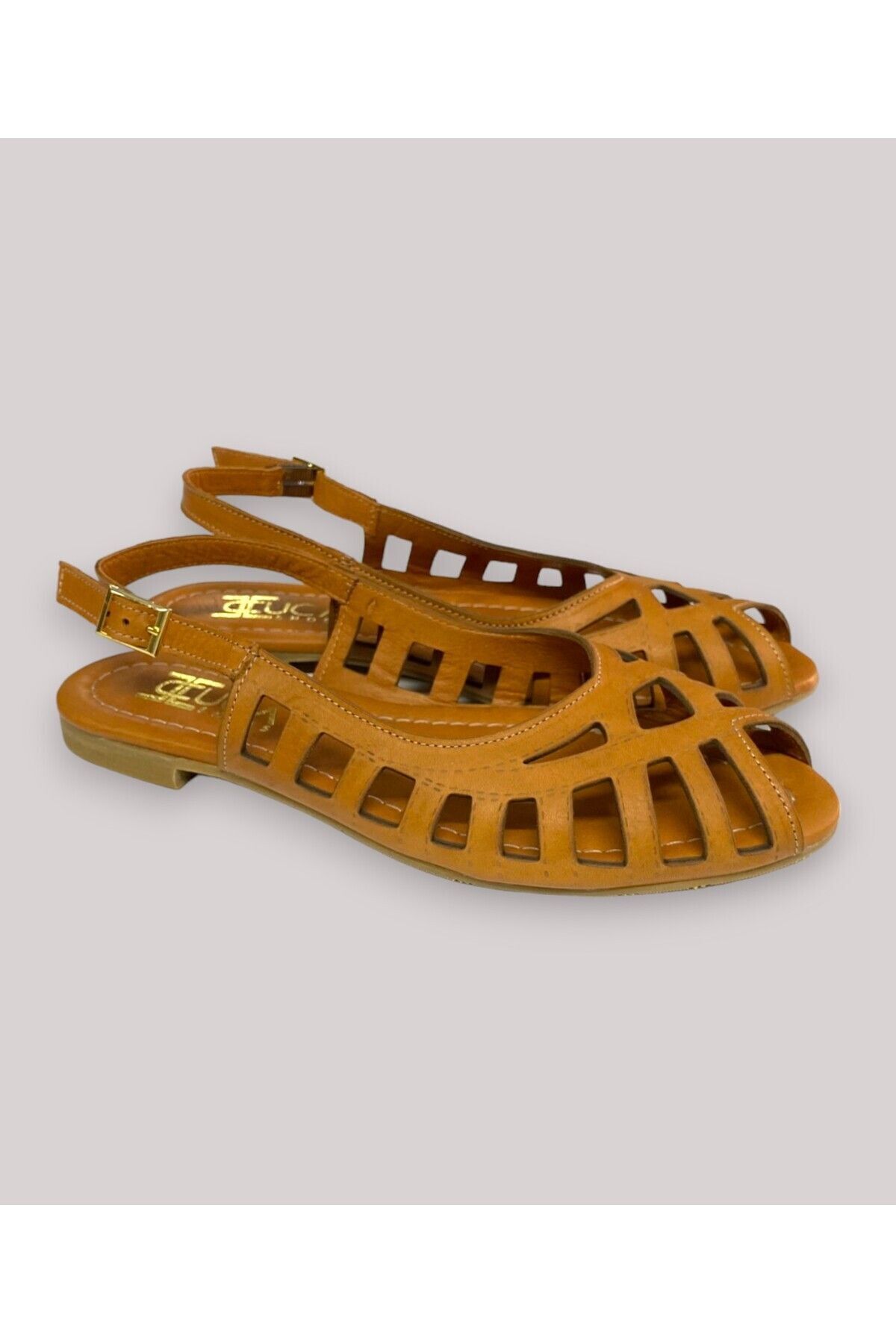 CUCA Hakiki Deri Günlük Kadın Sandalet Fiyatı, Yorumları - Trendyol