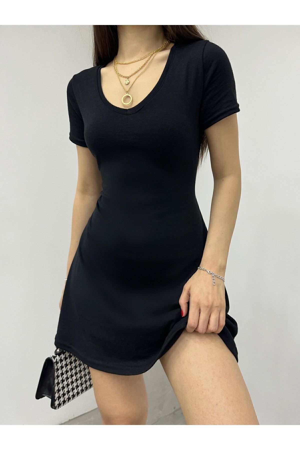 kozzy Kadın Yazlık Regular Fit Mini Basic V Yaka Kısa Kollu Pamuk ...