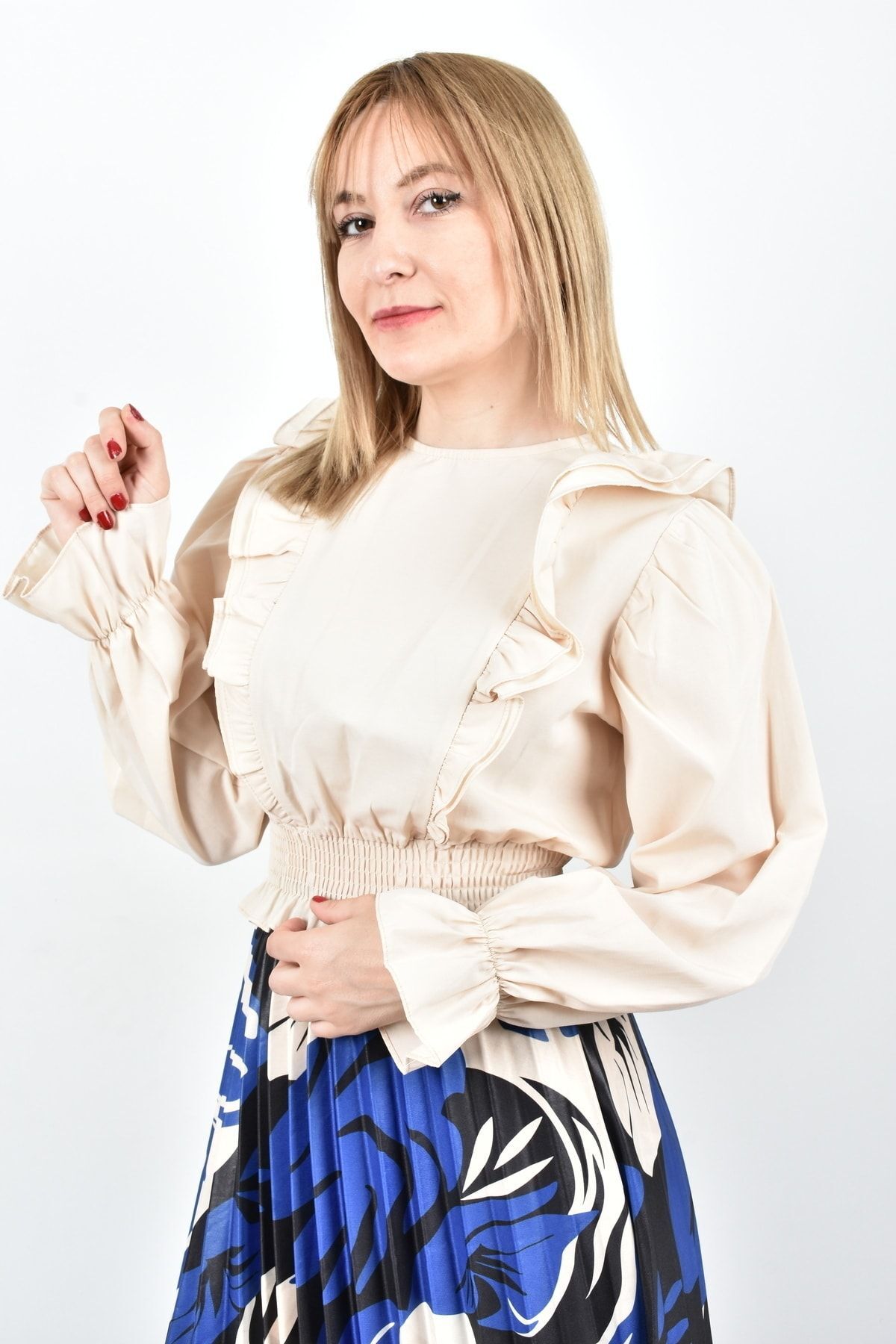 moda caddesi Bisiklet Yaka Fırfır Detaylı Bileği Ve Beli Lastikli ...