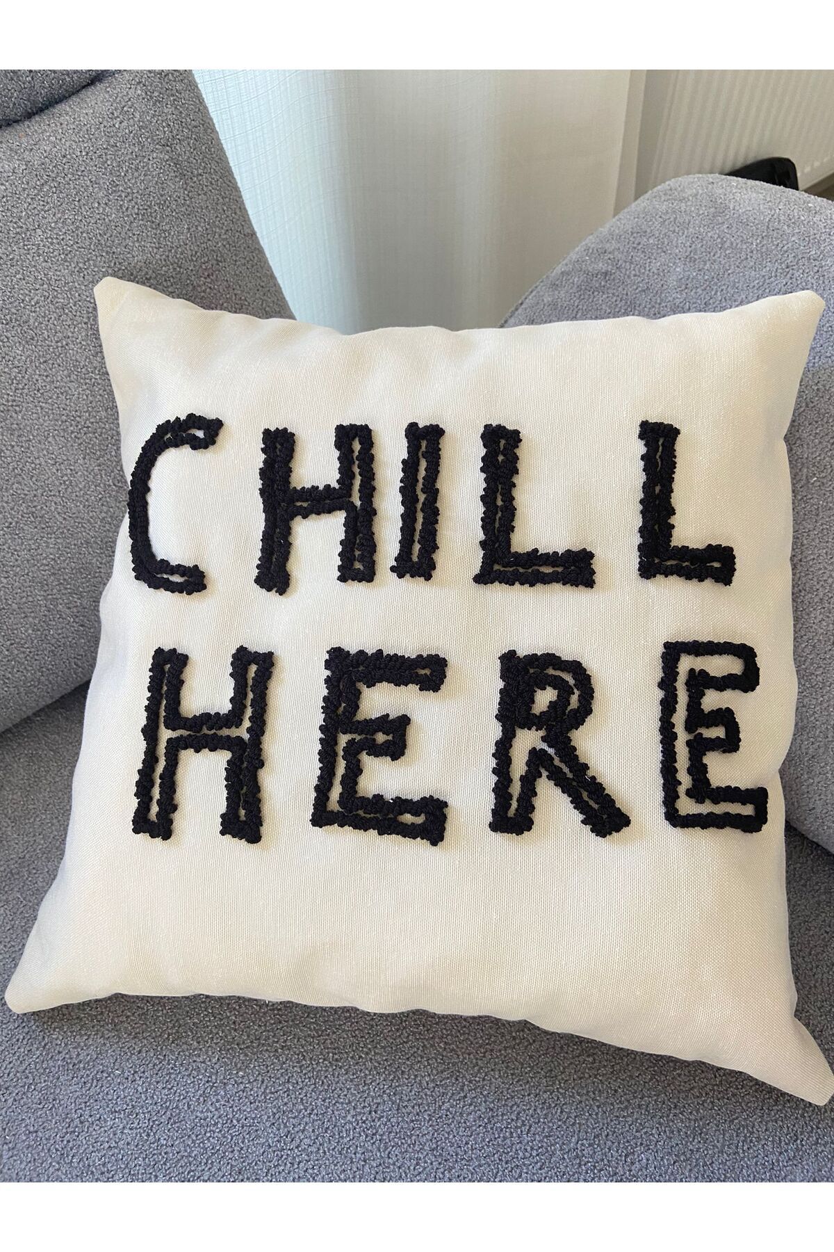 La Vivi Handmade (El yapımı) Chill Here Motto Punch İşlemeli Kırlent ...